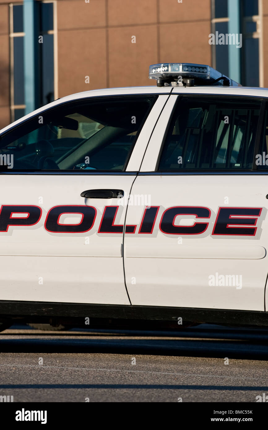 Police station exterior car hi-res stock photography and images - Alamy