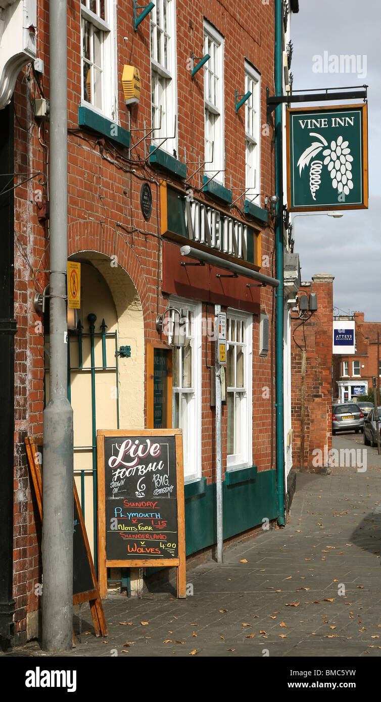 Retford town centre, nottinghamshire hi-res stock photography and ...