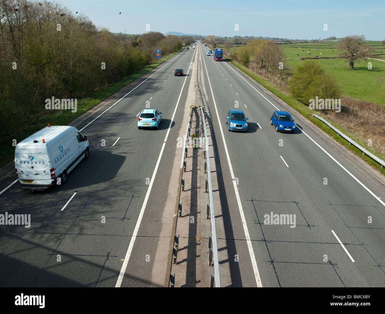 ROAD /MOTORWAY WITH TRAFFIC A449/A40 NR RAGLAN MONMOUTHSHIRE S.WALES ...
