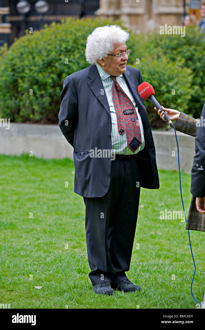 Lord meghnad desai hi-res stock photography and images - Alamy