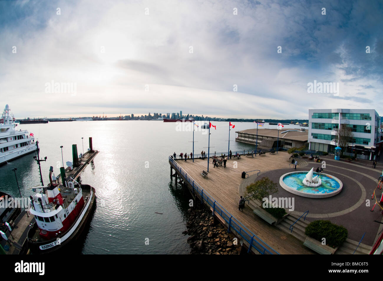 North vancouver lonsdale hi-res stock photography and images - Alamy