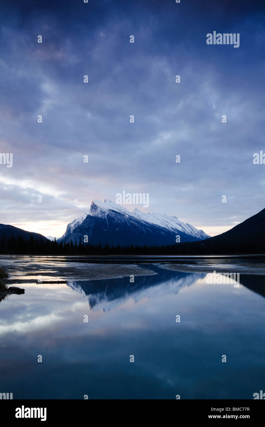 Mt Rundle, Banff National Park Stock Photo - Alamy