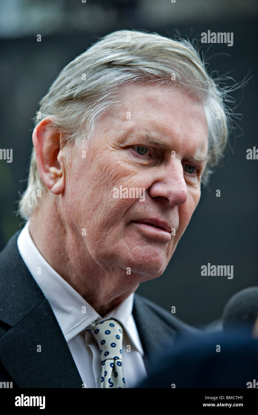 Bill cash mp hi-res stock photography and images - Alamy