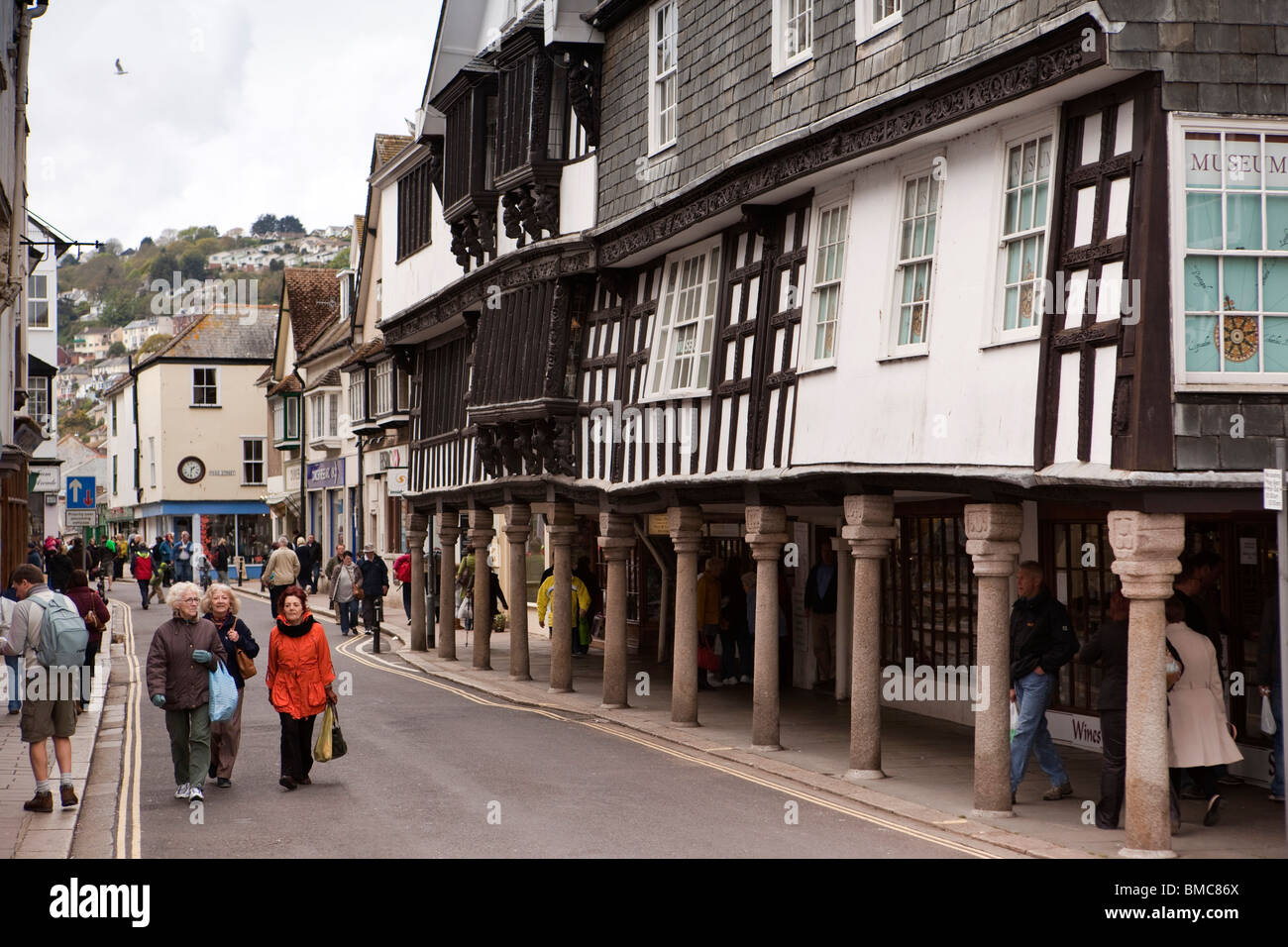 UK, England, Devon, Dartmouth, Town Centre historic butterwalk building ...