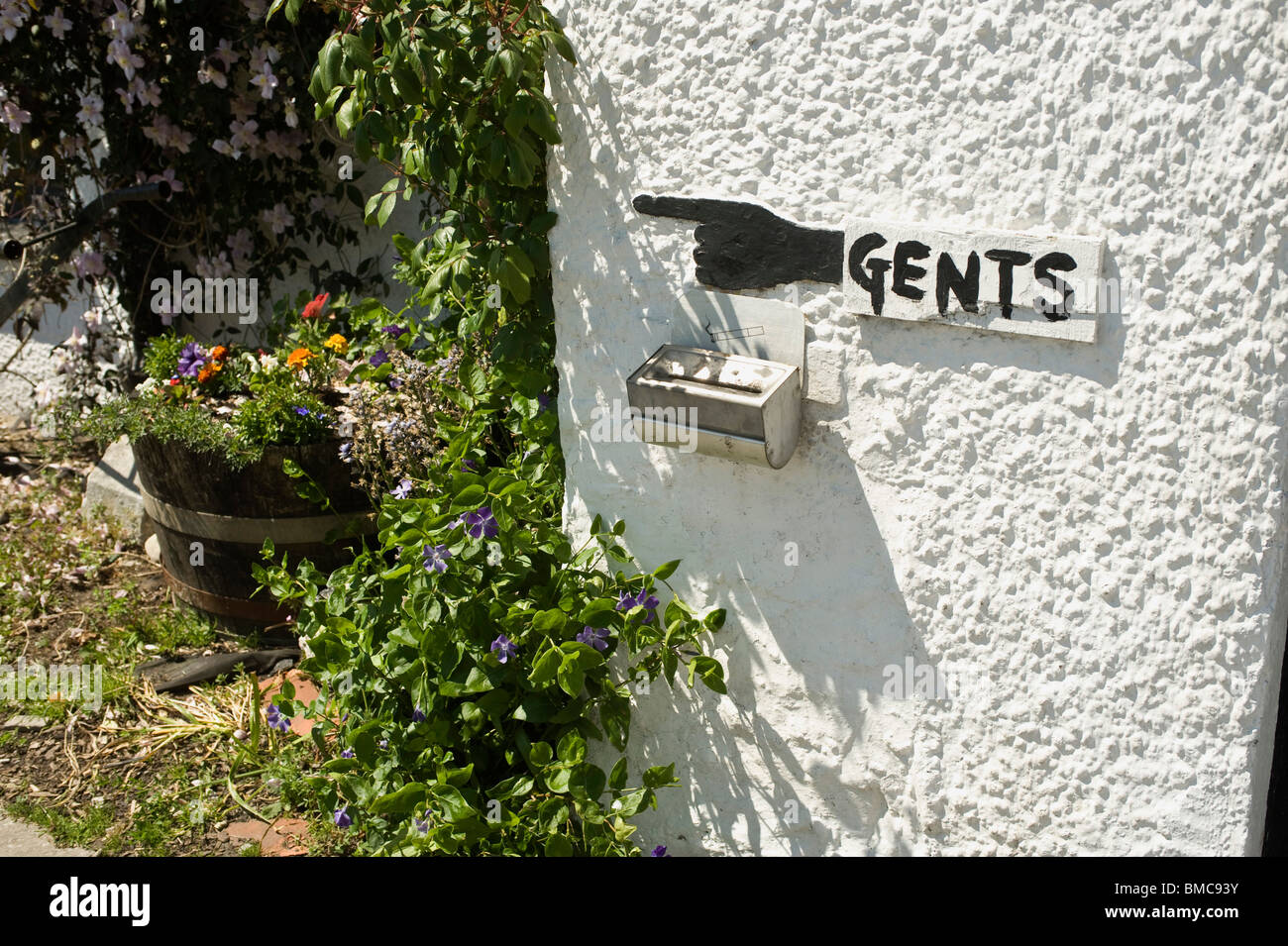 Pub toilet sign hi-res stock photography and images - Alamy