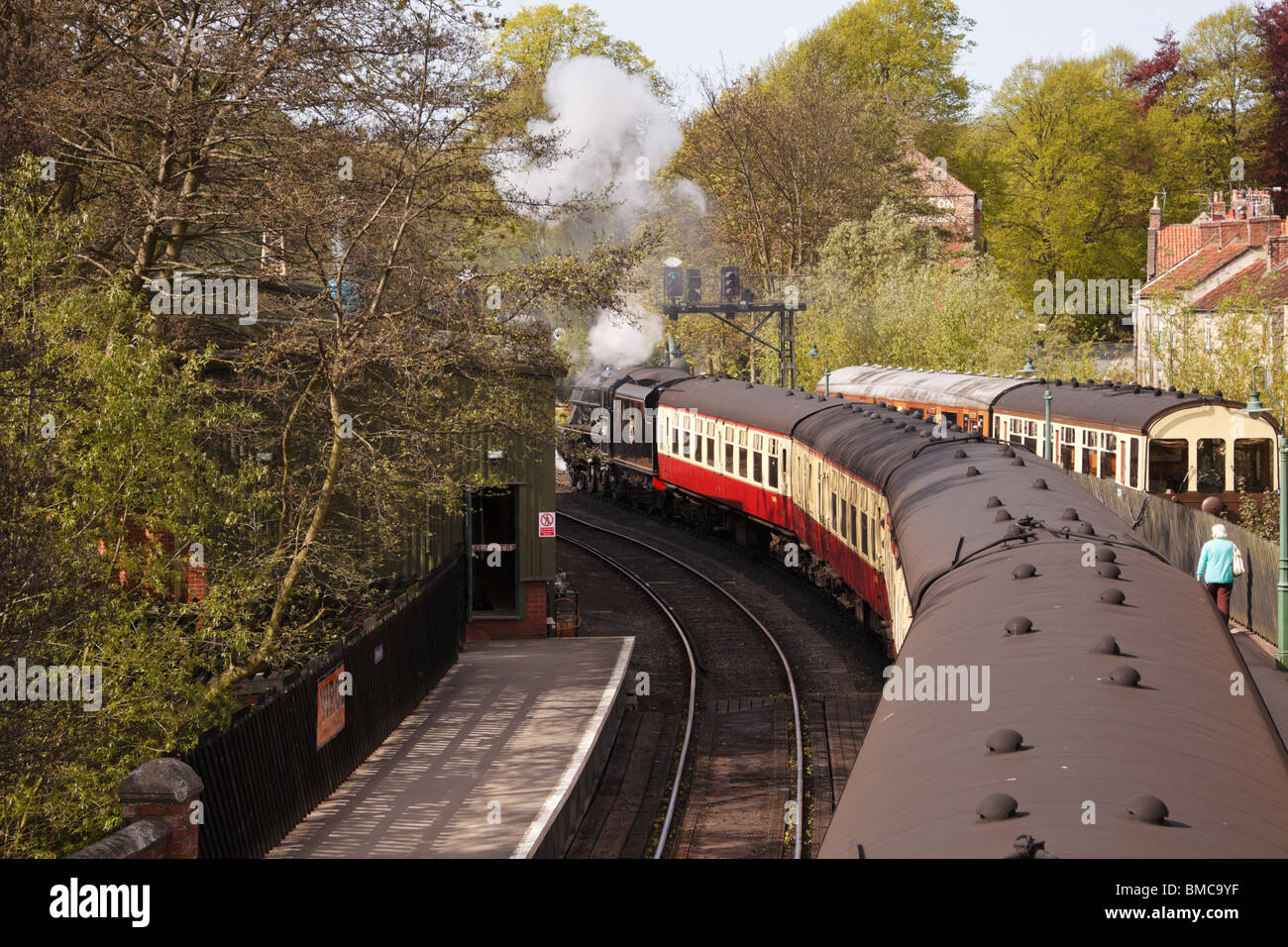 Steam engine pickering railway hi-res stock photography and images - Alamy