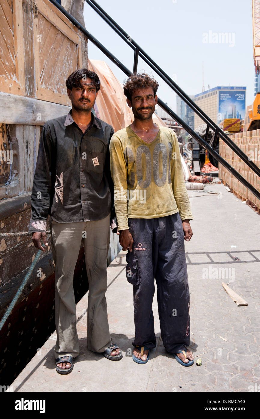 Pakistani workers hi-res stock photography and images - Alamy