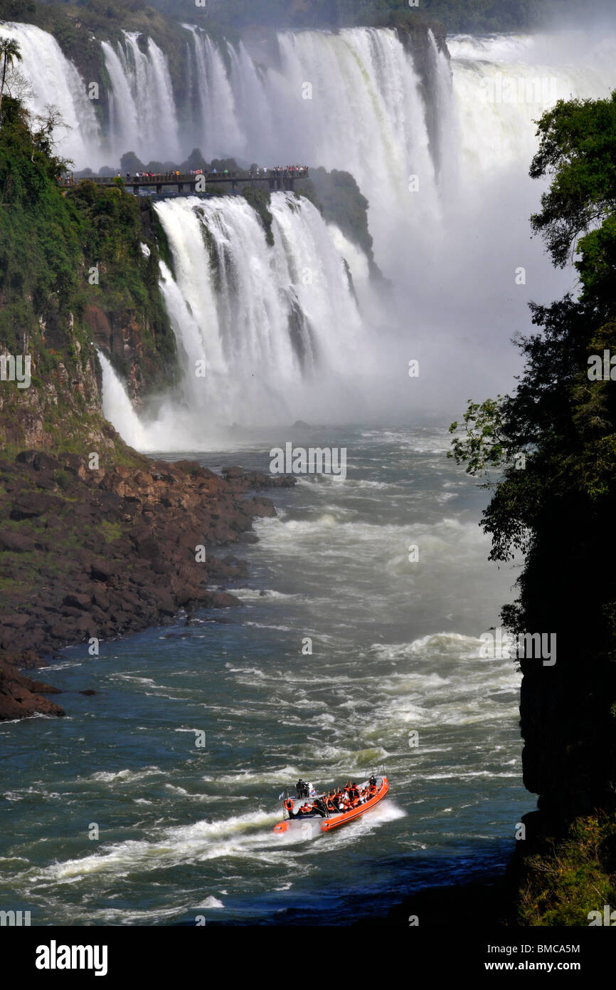 Iguacu falls raft hi-res stock photography and images - Alamy