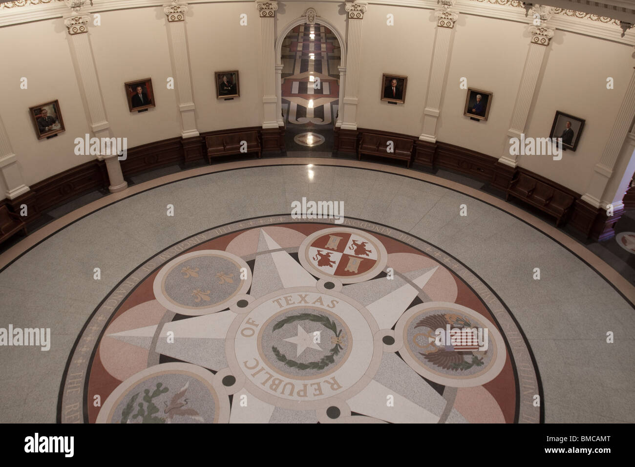 Texas state capitol building interior hi-res stock photography and ...