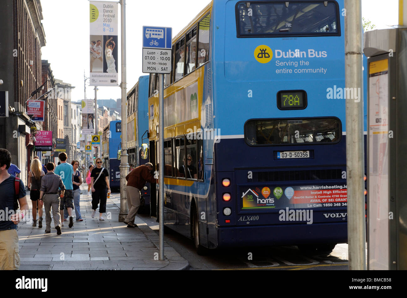 Bendy bus double decker bus hi-res stock photography and images - Alamy