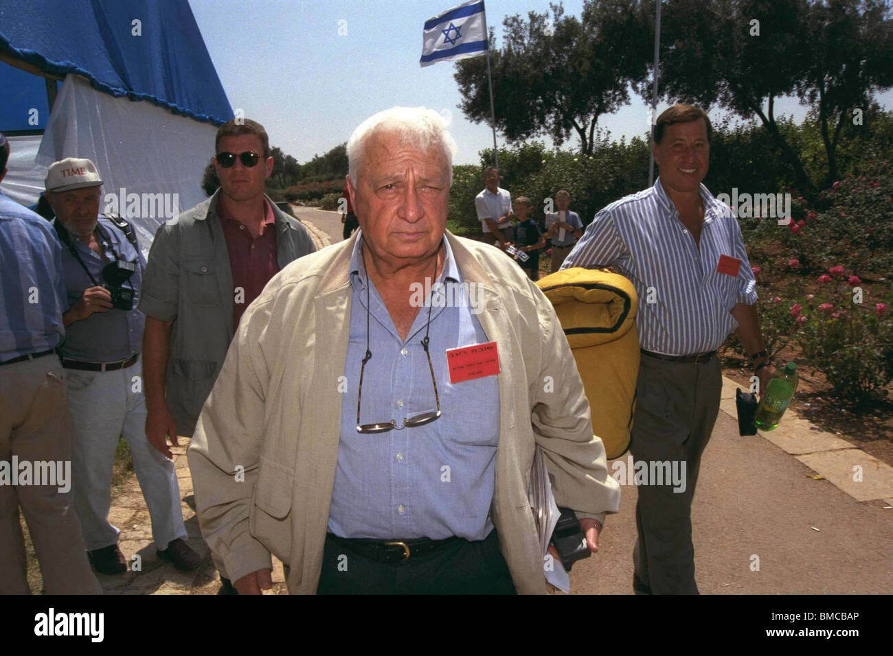 ARIEL SHARON PRIME MINISTER OF ISRAEL 17 April 1998 Stock Photo - Alamy