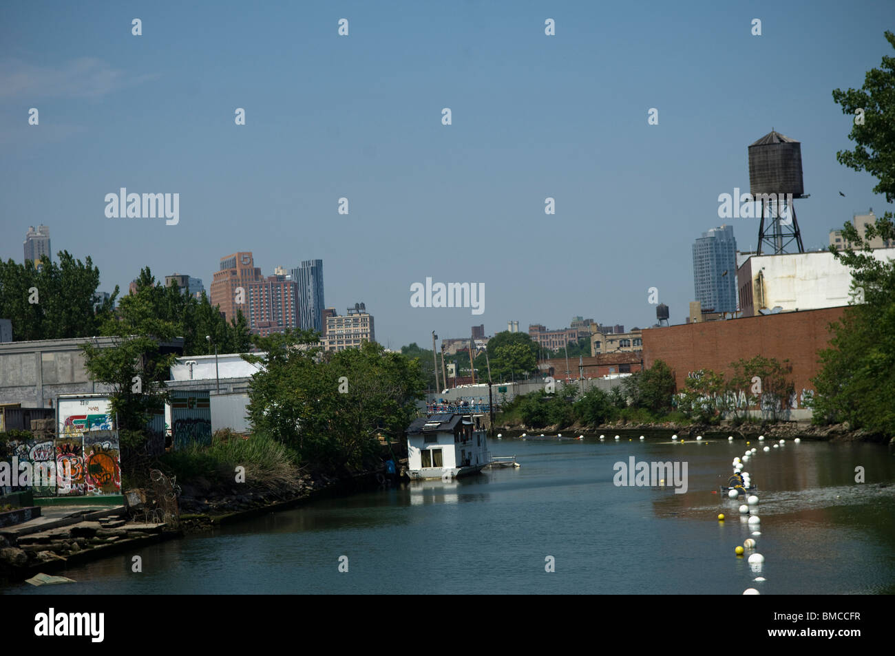 The Gowanus Canal in the Gowanus neighborhood of Brooklyn Stock Photo ...