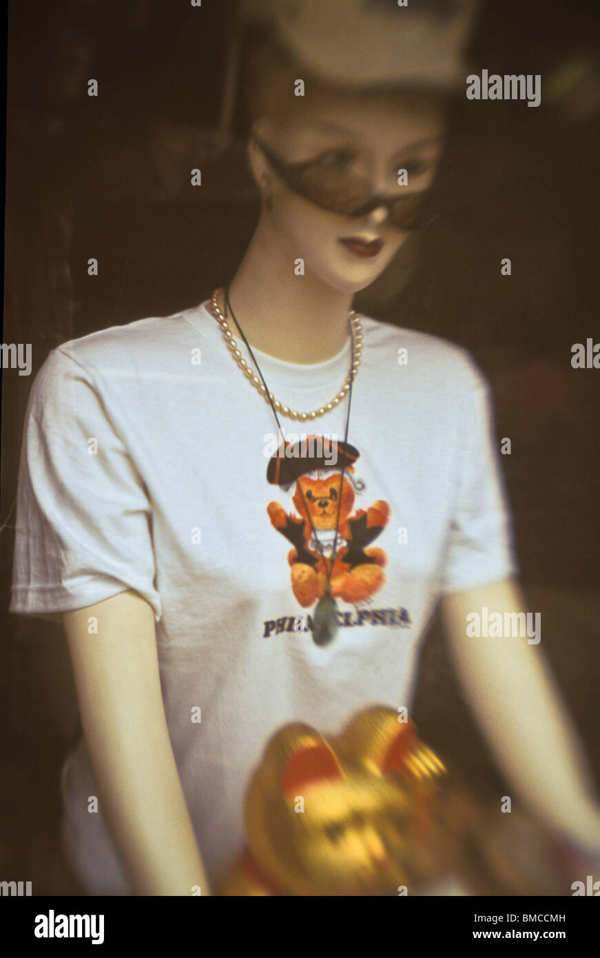 Active mannequin hi-res stock photography and images - Alamy