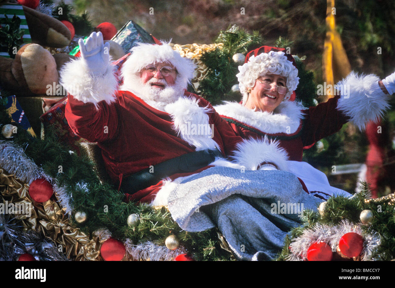 Thanksgiving day parade, Phila. PA featuring Santa and Mrs Claus ...