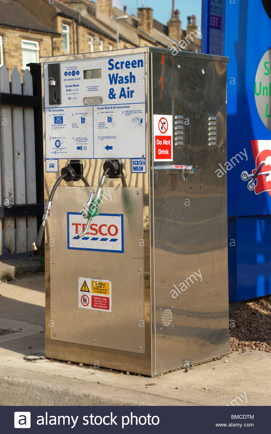 Tesco Car Wash Stock Photos & Tesco Car Wash Stock Images - Alamy
