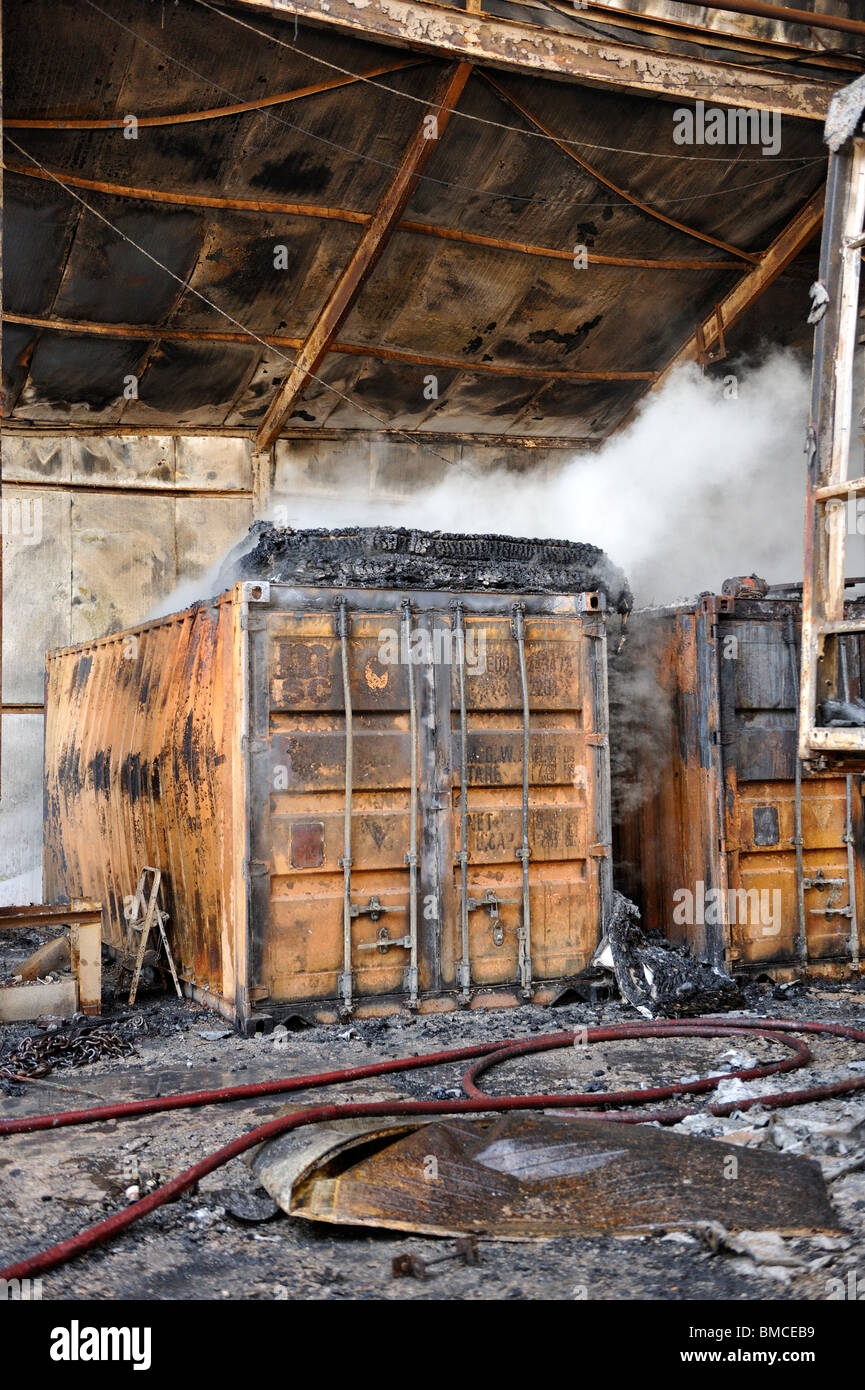 Container ships uk hi-res stock photography and images - Alamy