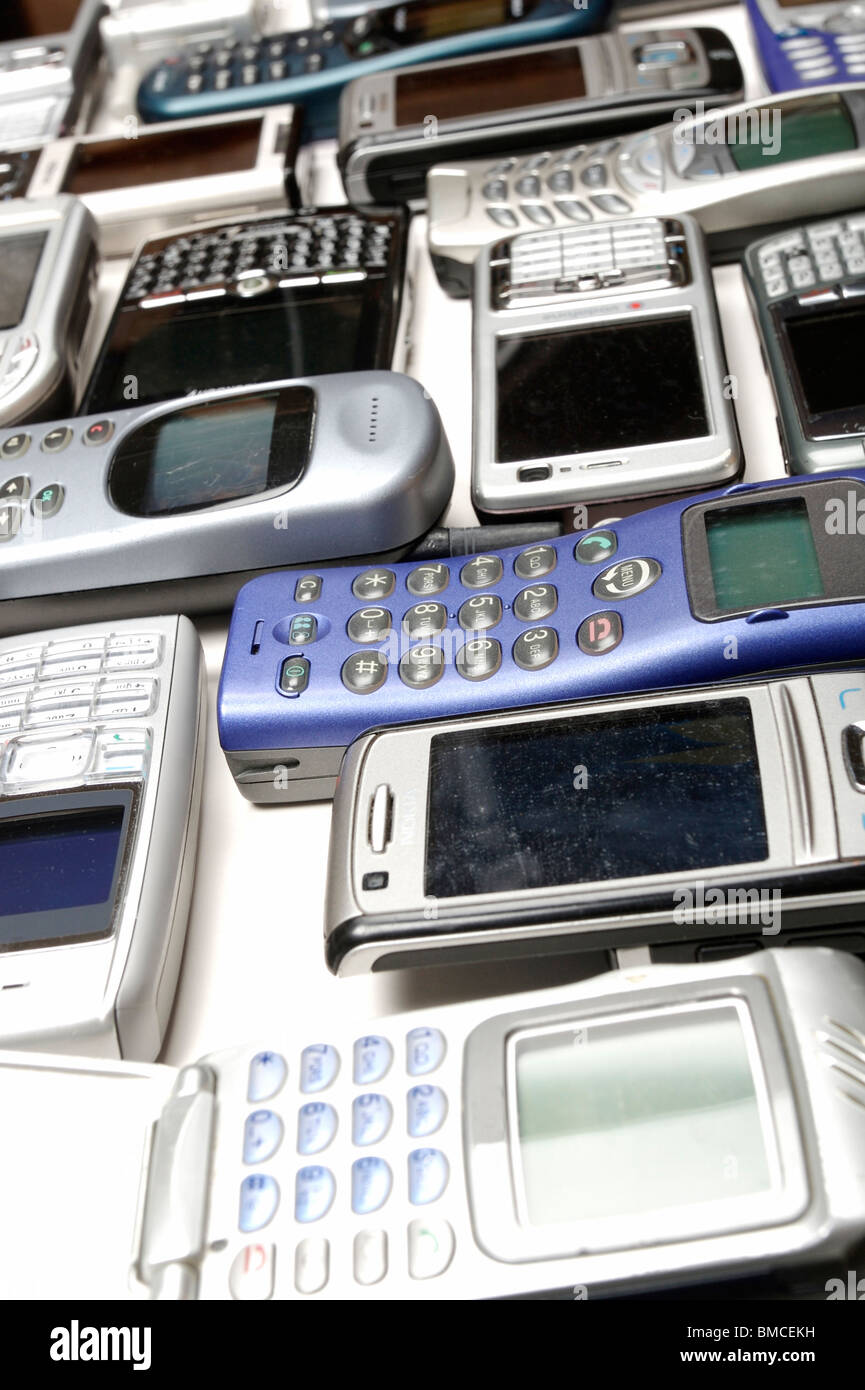 Retro mobile phones hi-res stock photography and images - Alamy