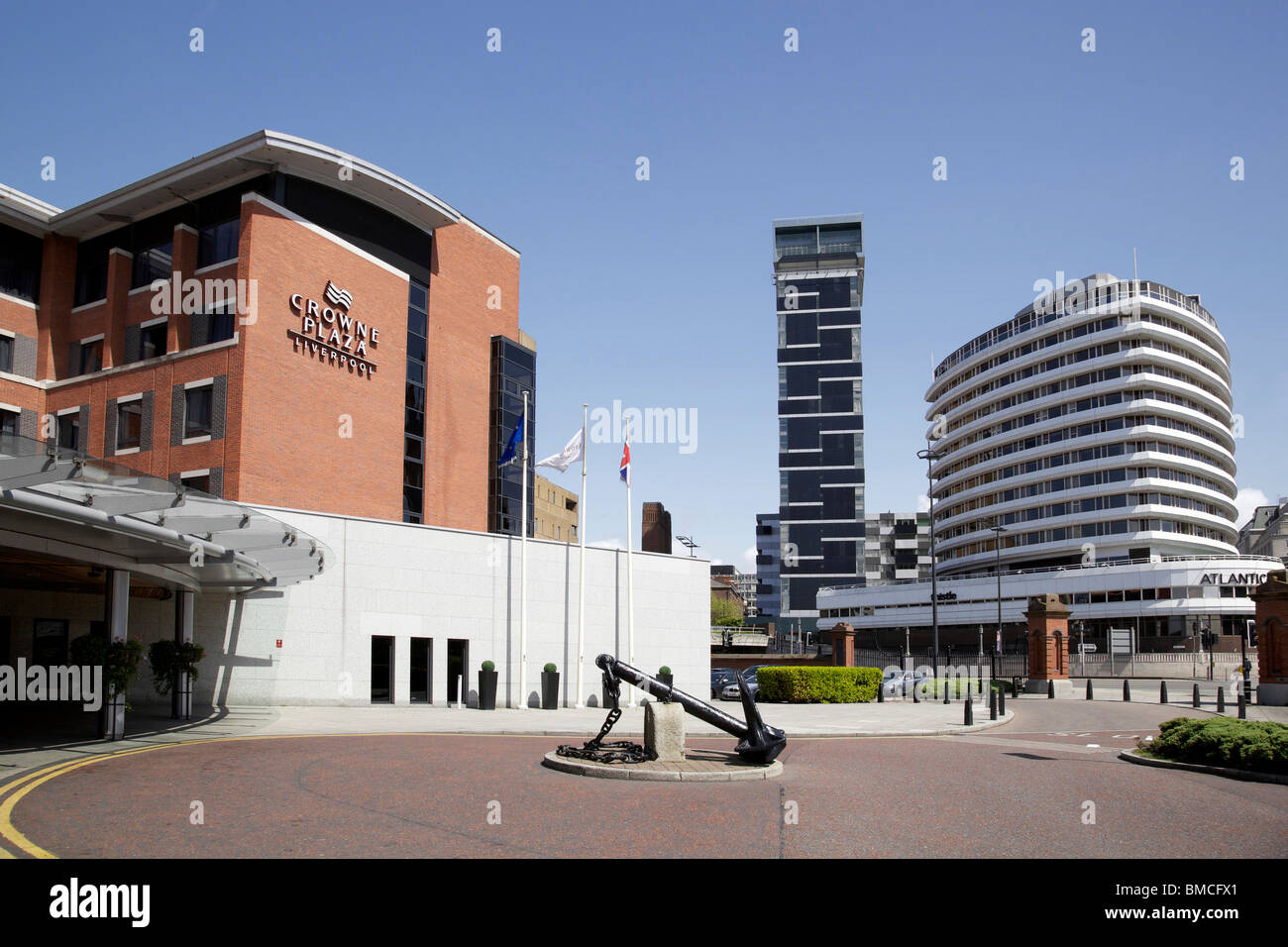 The Crowne Plaza hotel at Liverpool pierhead on the left with the ...