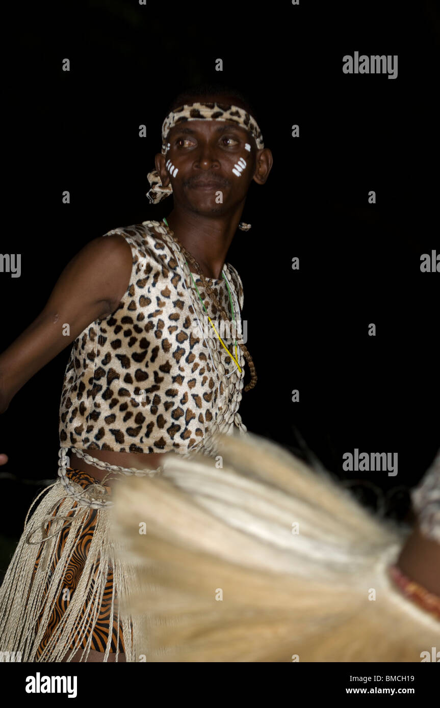 Traditional dancer, Kenya Stock Photo - Alamy