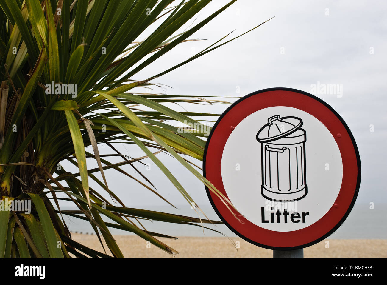Litter sign hi-res stock photography and images - Alamy