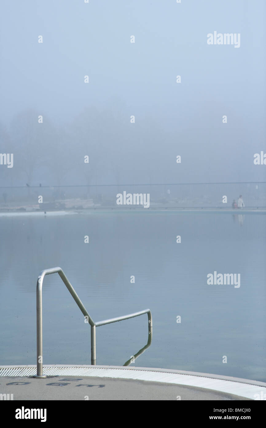 Pool fencing hi-res stock photography and images - Alamy
