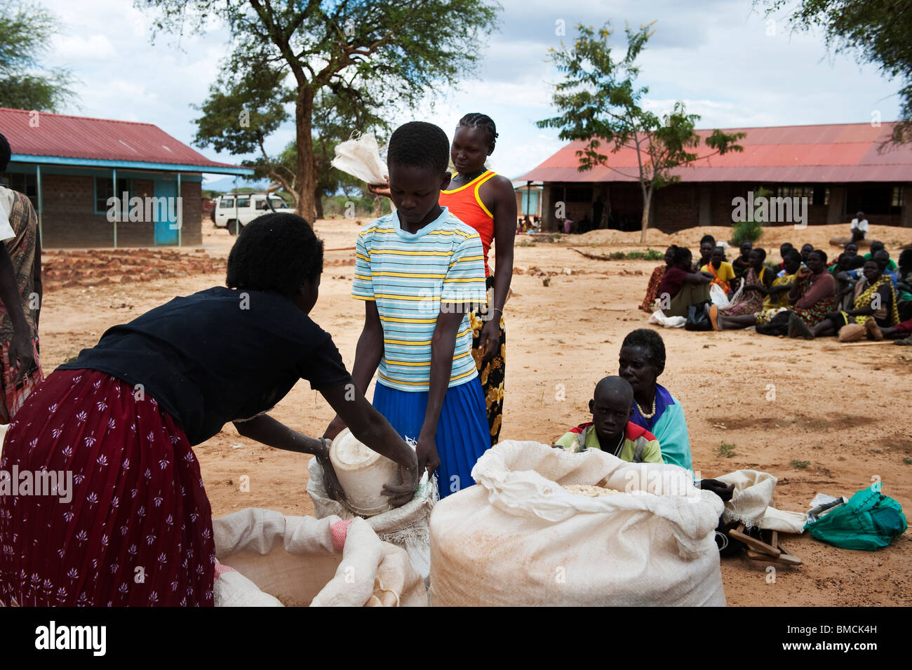 Starving children famine hi-res stock photography and images - Alamy