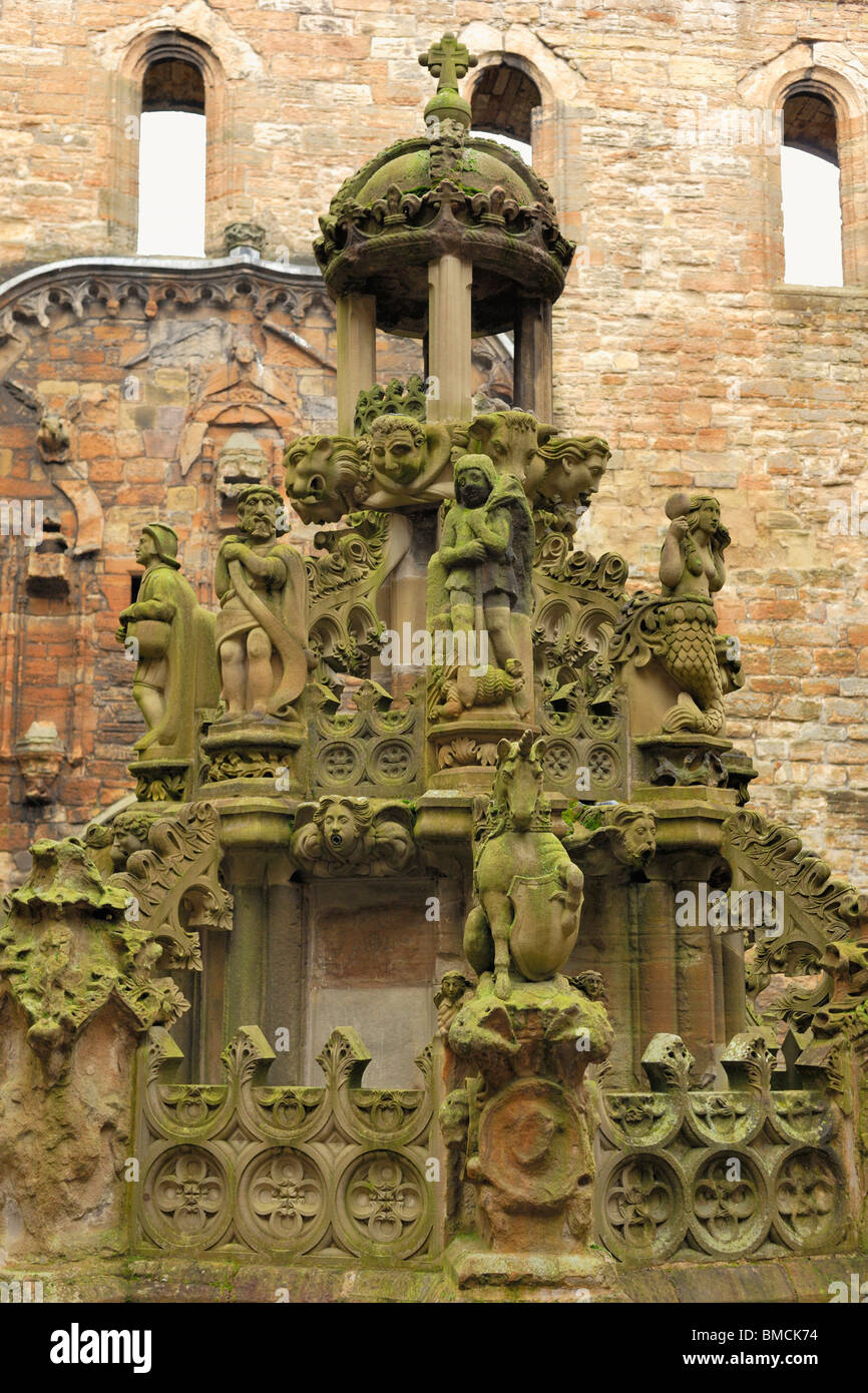 The King's Fountain at Linlithgow Palace, Scotland Stock Photo - Alamy