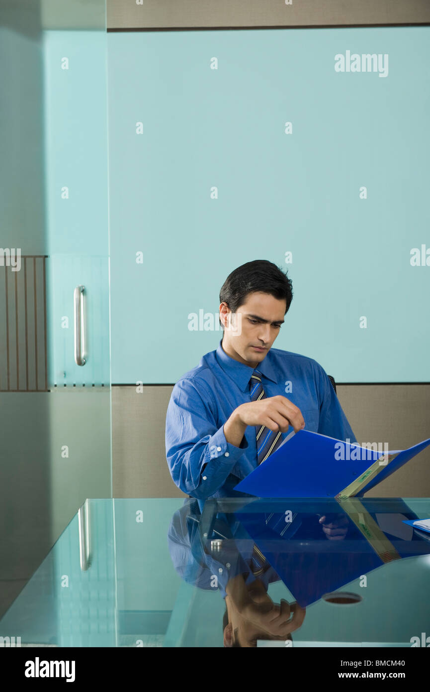 Black boss checking employee in hi-res stock photography and images - Alamy