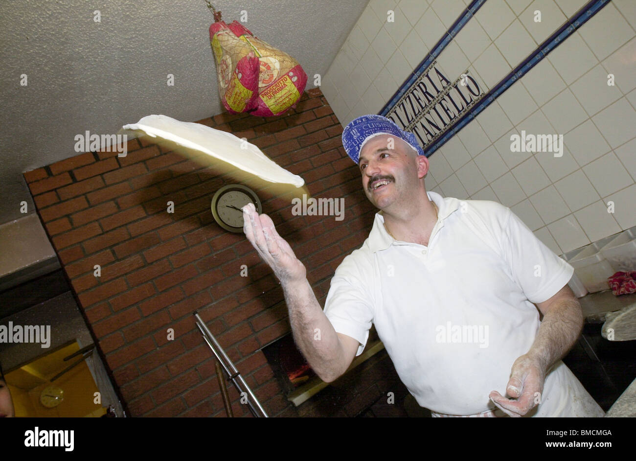 Italian throws hi-res stock photography and images - Alamy