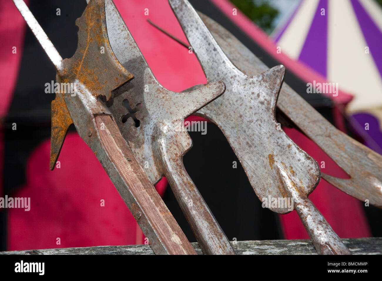 Weapons of the Antonine guard 145 AD living history group at ...