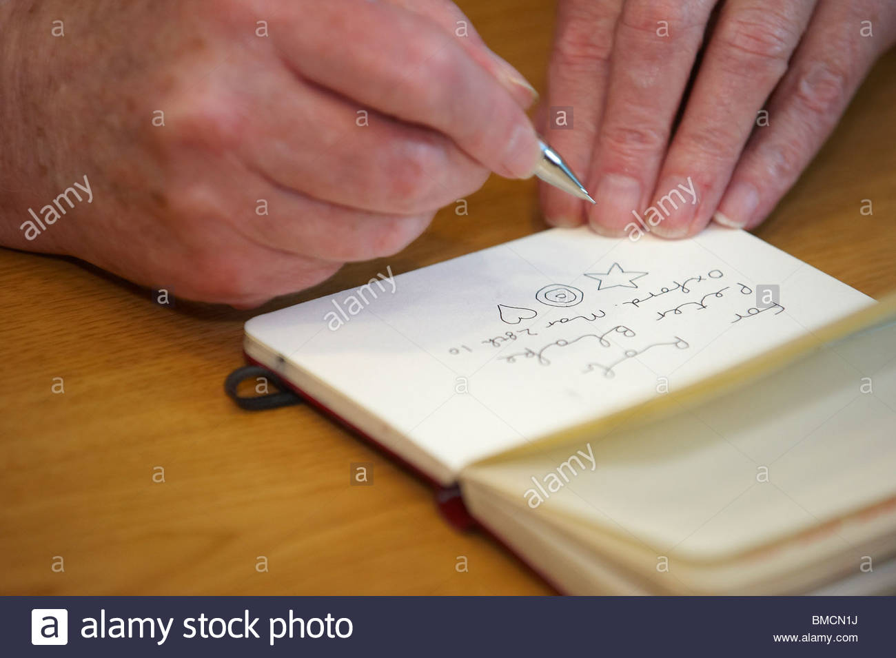 Celebrity Signing High Resolution Stock Photography and Images - Alamy