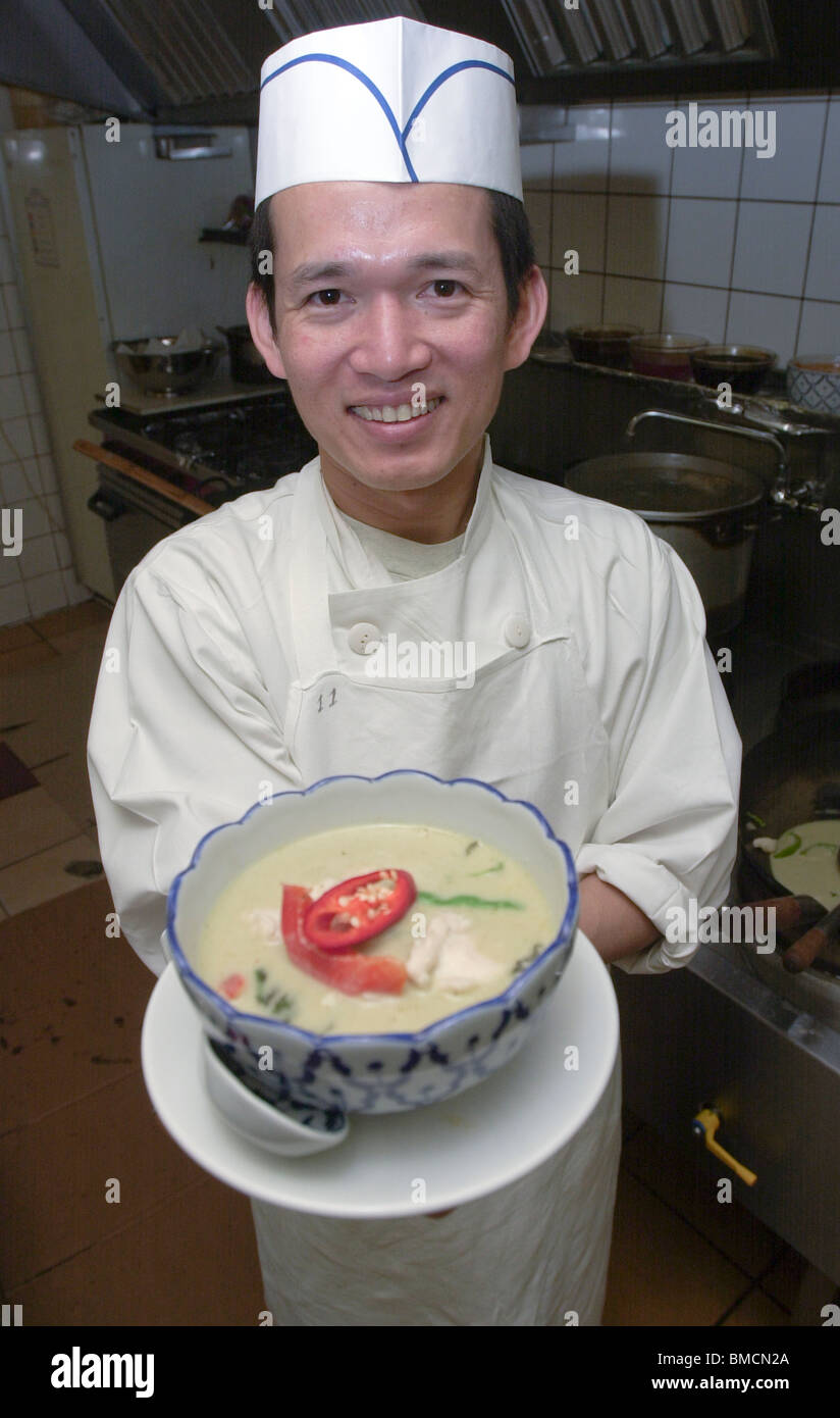 English curry man hi-res stock photography and images - Alamy