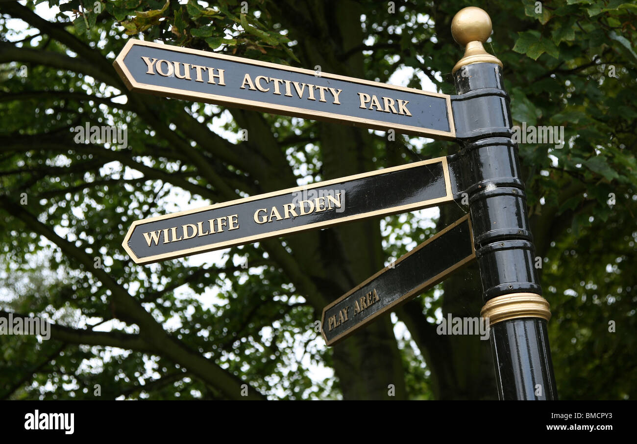 Retford town centre, nottinghamshire hi-res stock photography and ...