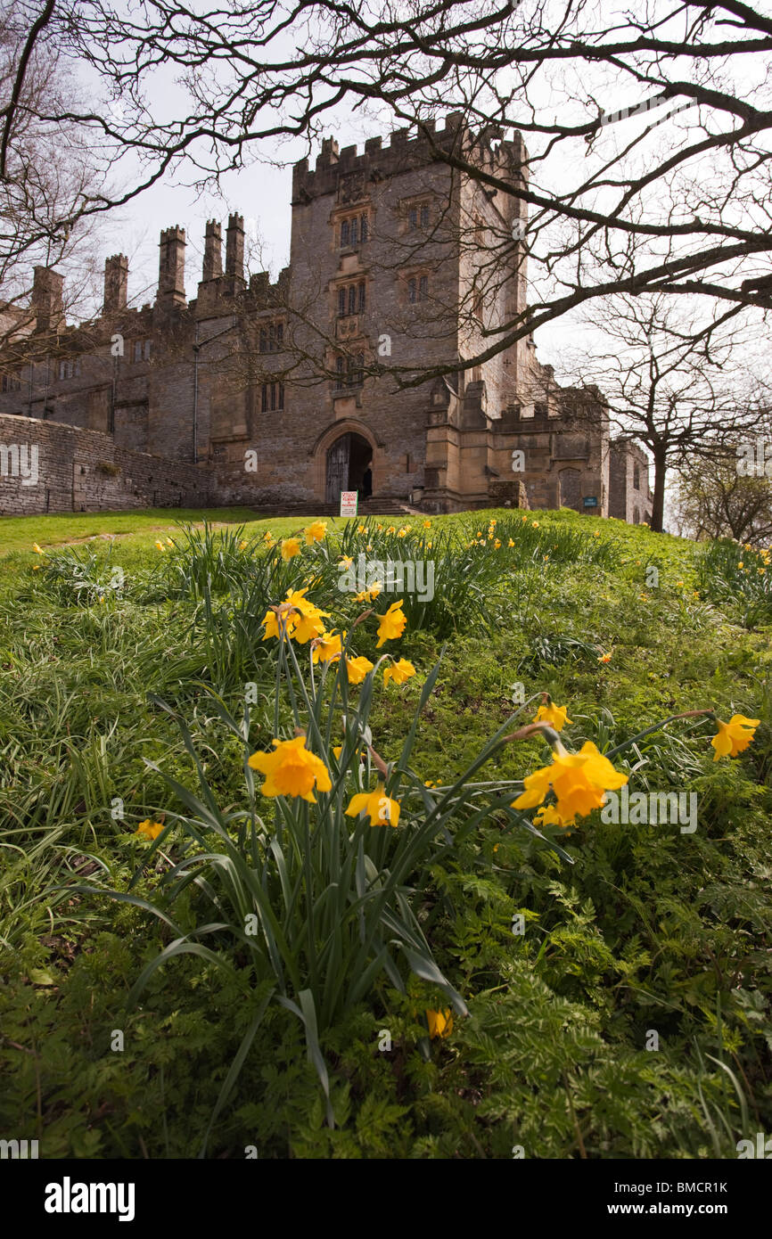 Medieval Manor house Haddon Hall and gardens near Bakewell Derbyshire ...