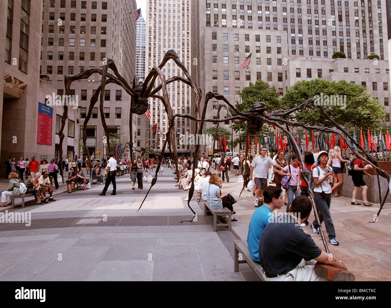 Maman spider sculpture french artist hi-res stock photography and ...