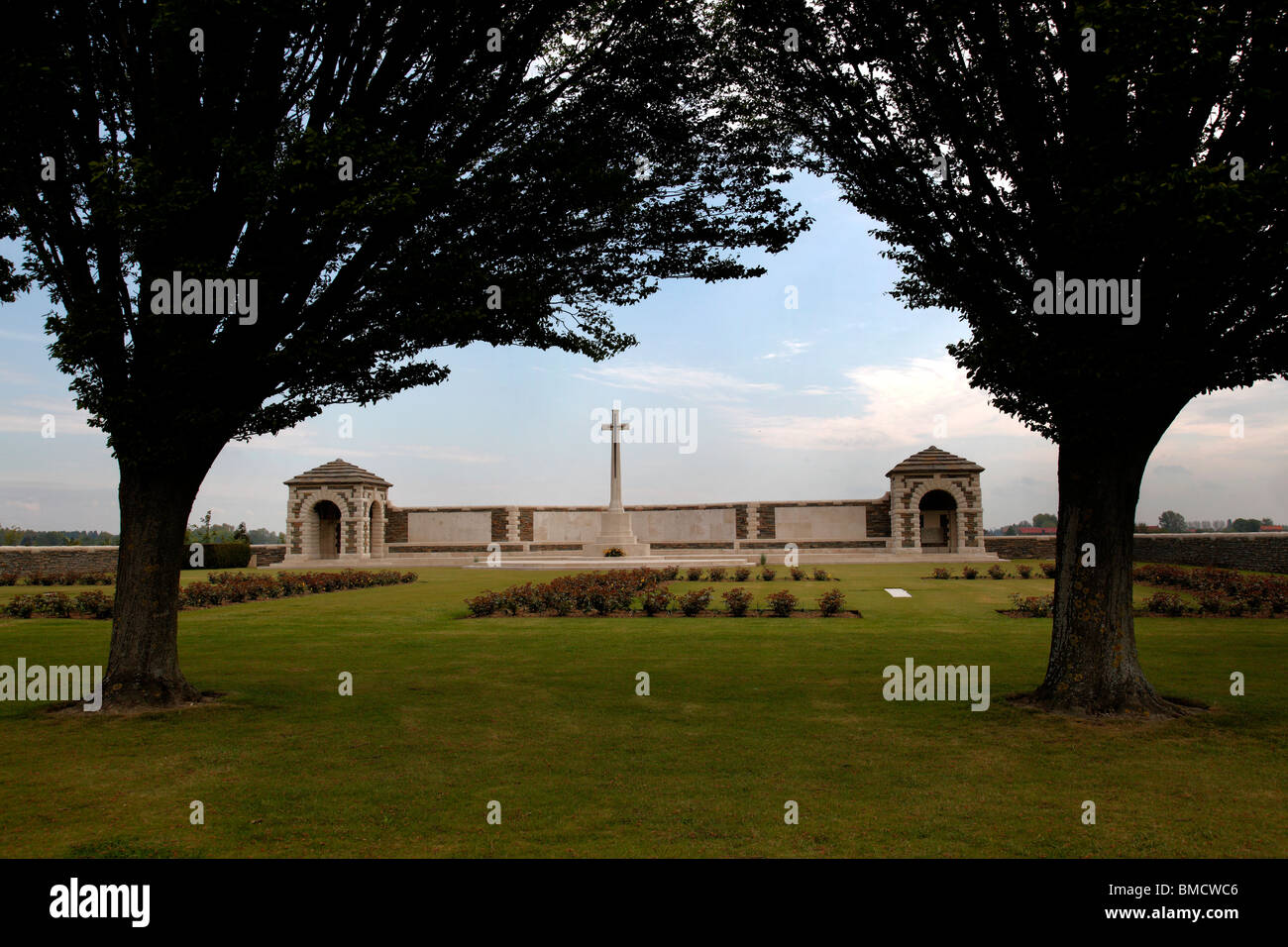 VC Corner - the Australian First World War cemetery and memorial at ...