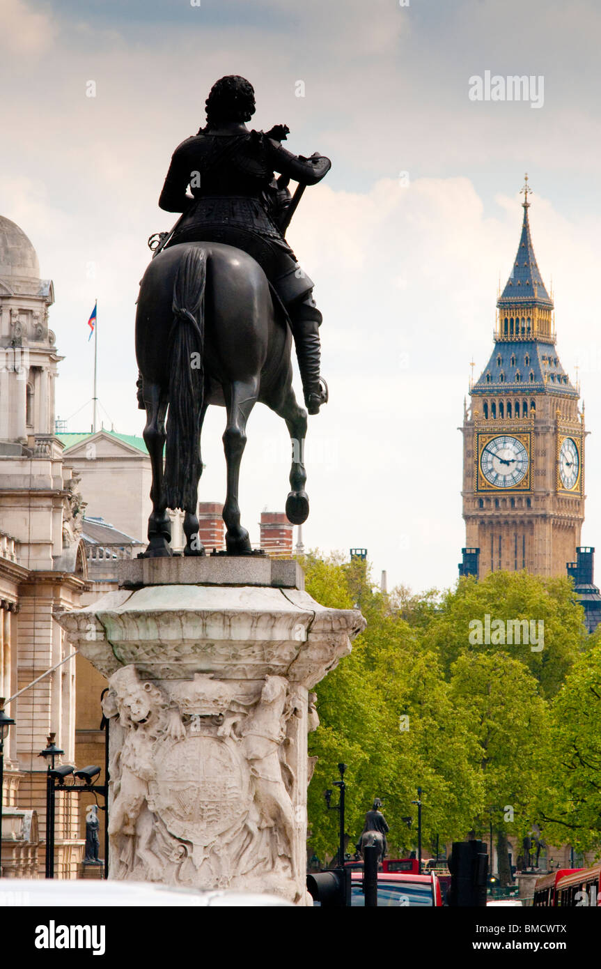 Statue in London with Big Ben in the distance Stock Photo - Alamy
