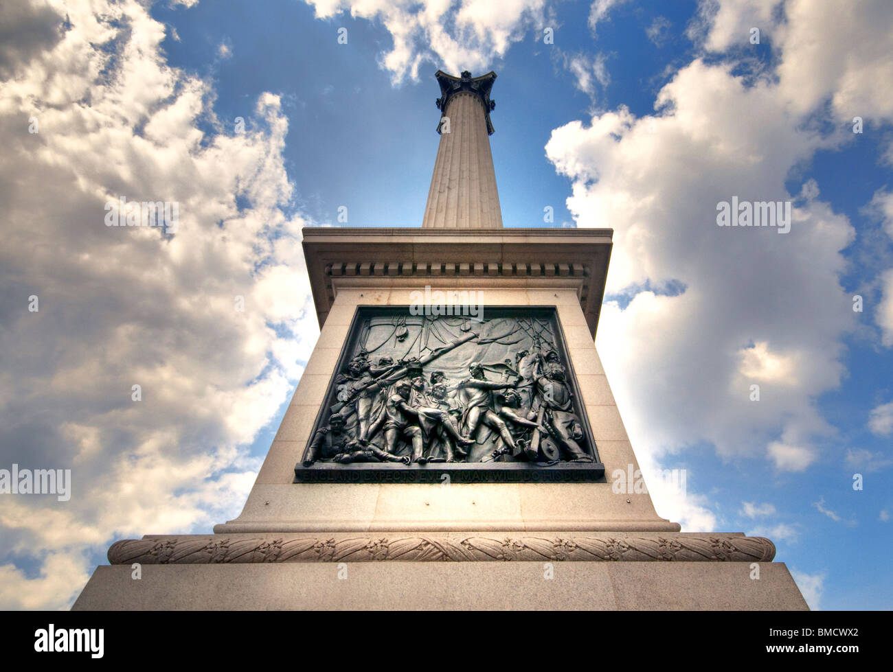 Tall column statue hi-res stock photography and images - Alamy