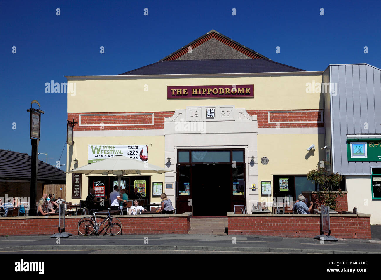 Wetherspoons pub chain hi-res stock photography and images - Alamy
