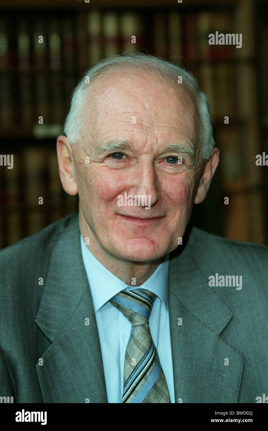 LORD DEARING AUTHOR OF "DEARING REPORT" 06 March 1998 Stock Photo - Alamy