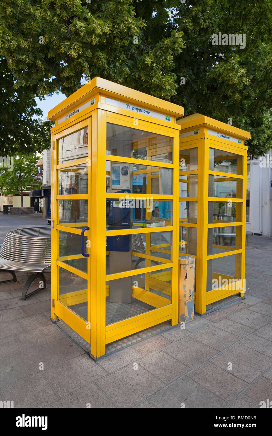 Yellow telephone boxes hi-res stock photography and images - Alamy