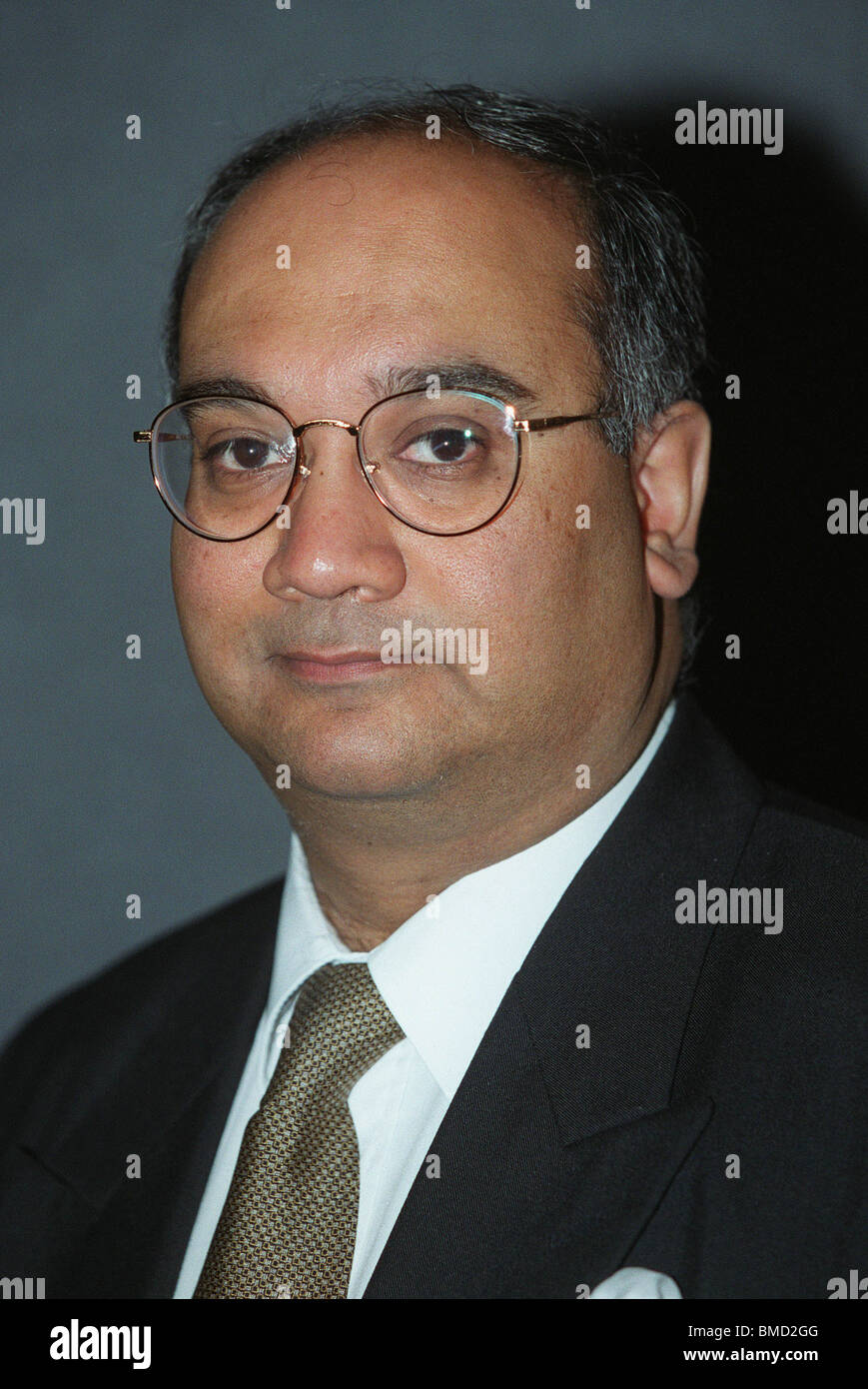 KEITH VAZ MP LABOUR PARTY LEICESTER EAST 24 October 1999 Stock Photo ...