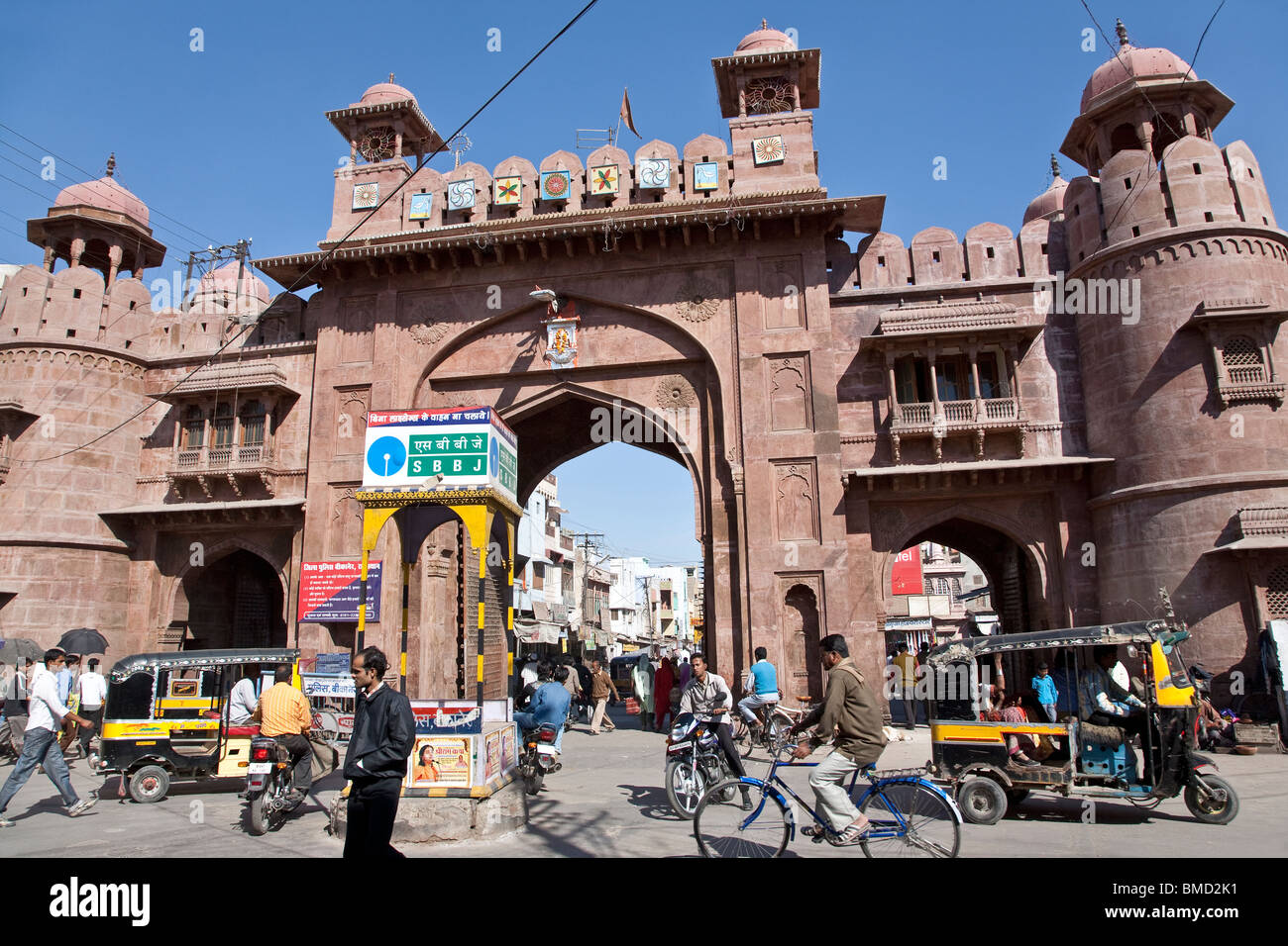 India rajasthan bikaner kote gate hi-res stock photography and images ...