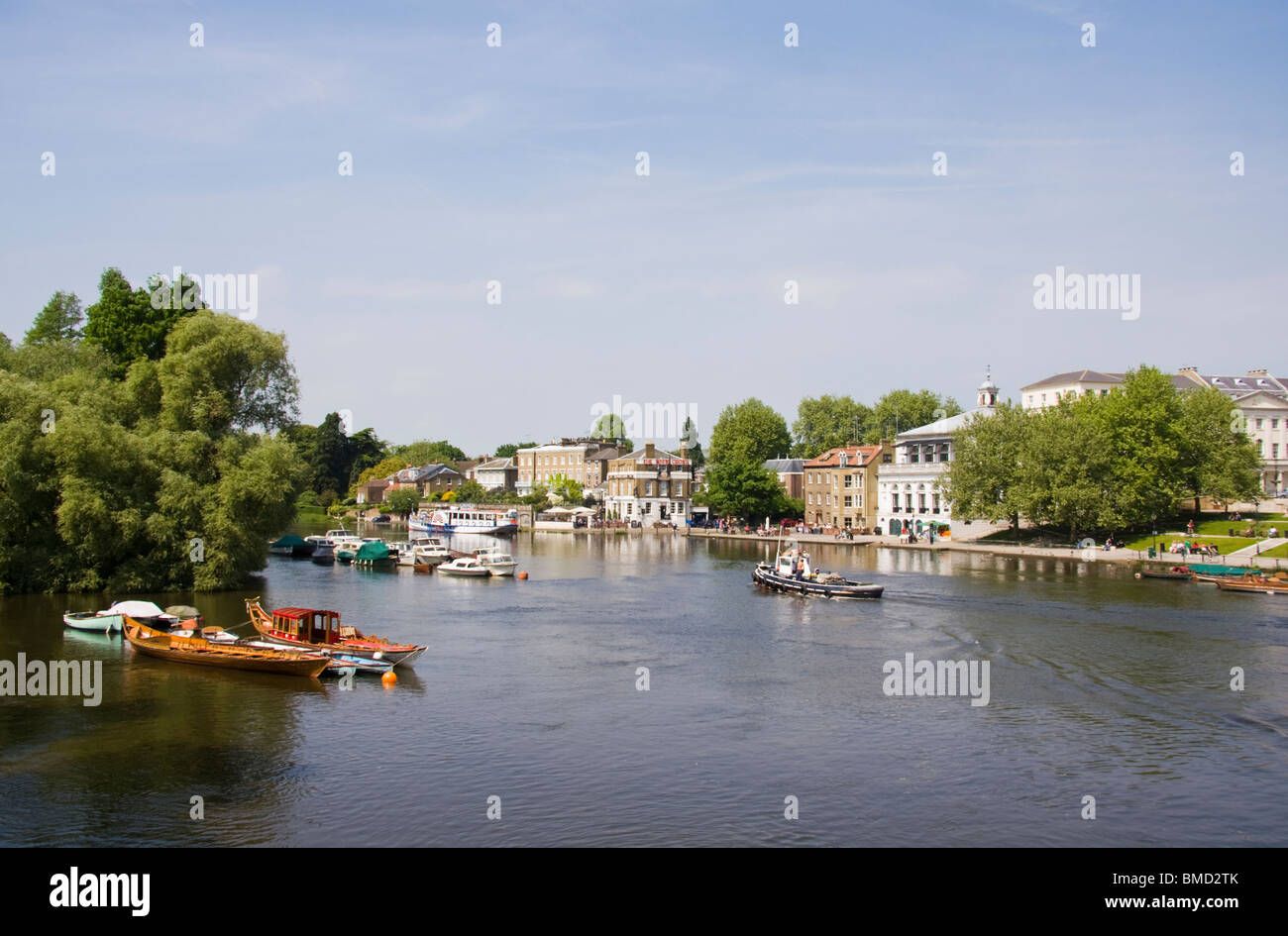 Richmond surrey uk river hi-res stock photography and images - Alamy