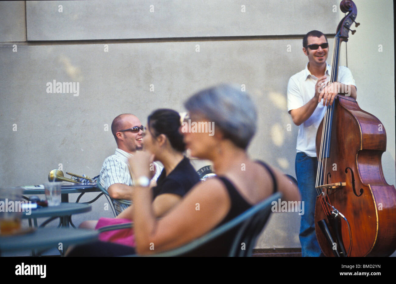 Bass fiddle hi-res stock photography and images - Alamy