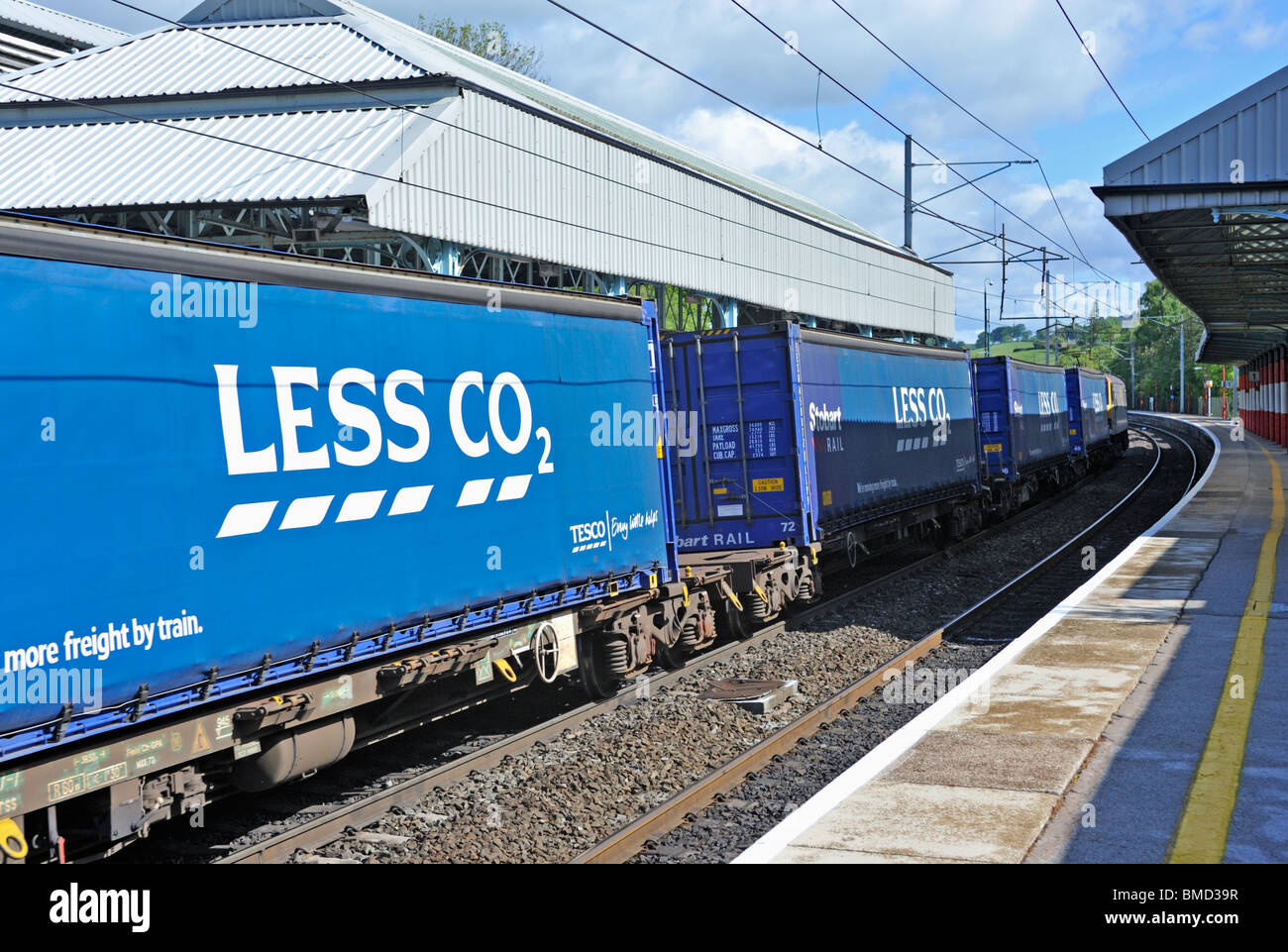 Tesco train station hi-res stock photography and images - Alamy