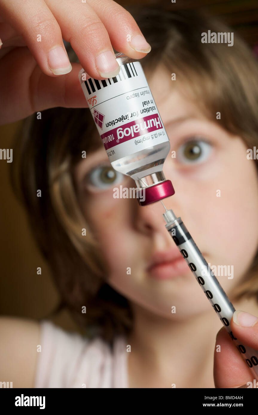 Insulin injection child hi-res stock photography and images - Alamy