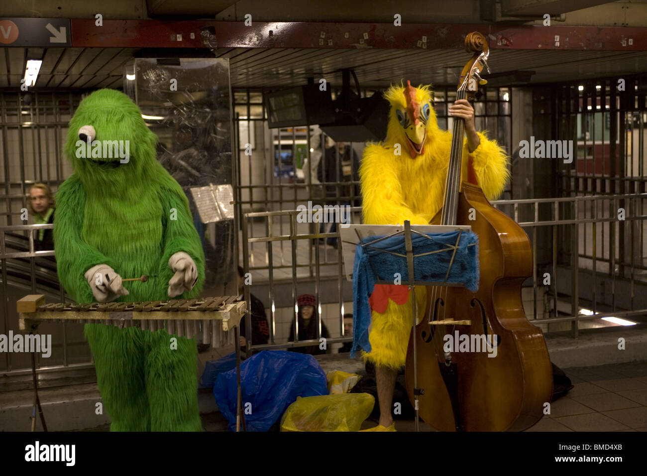 Jazz performers subway nyc hi-res stock photography and images - Alamy