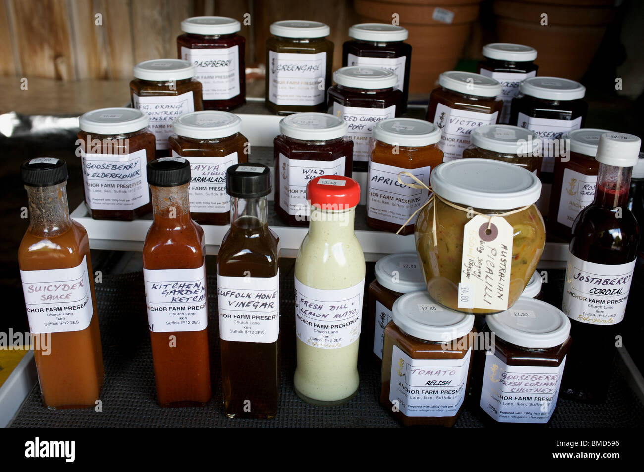 Honesty stall hi-res stock photography and images - Alamy