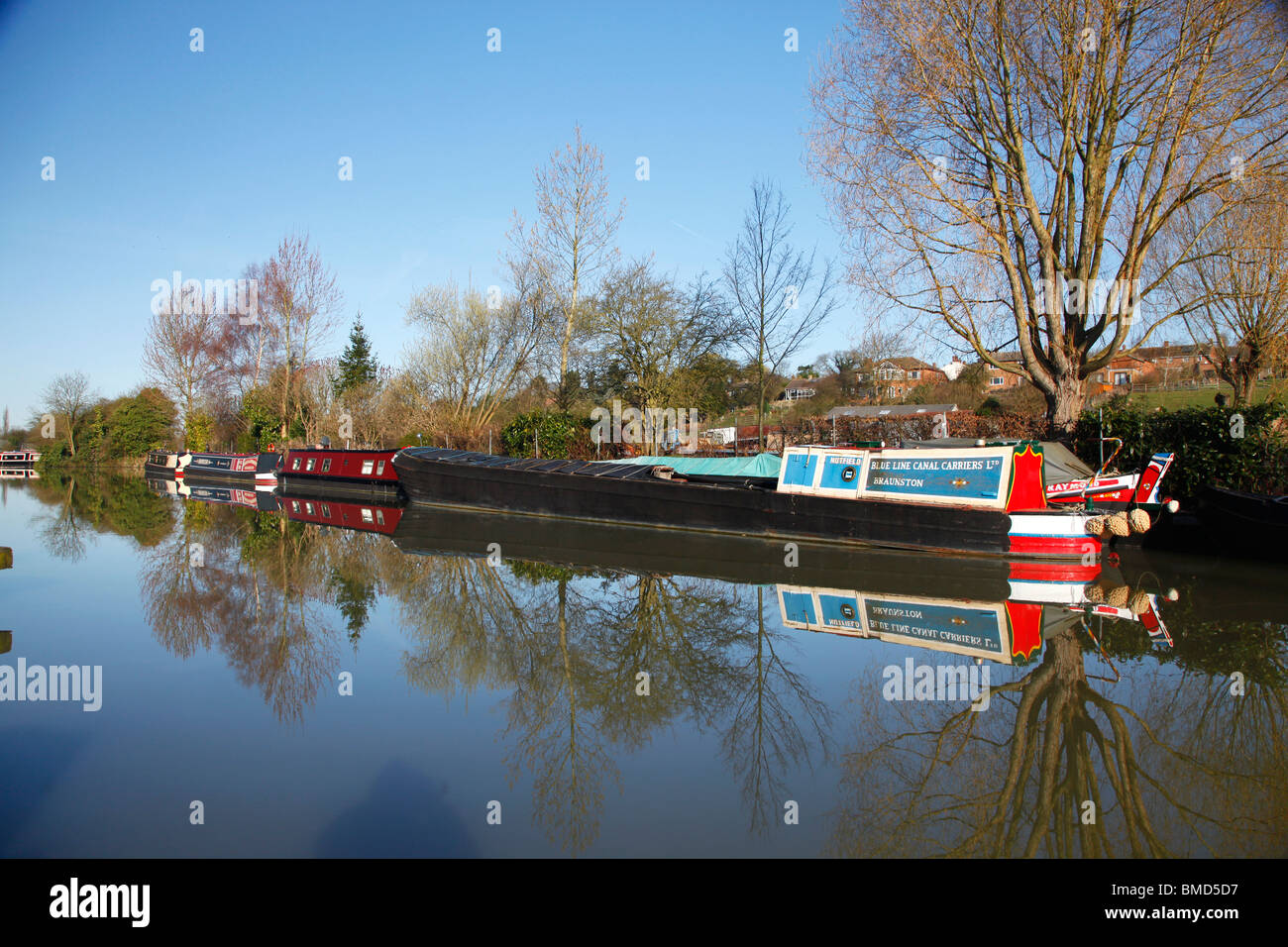 NARROW BOATS REFLECTIONS BRAUNSTON MARINA NORTHAMPTONSHIRE ENGLAND ...